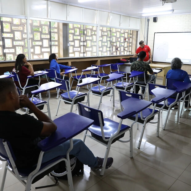 Jornal e Rádio Regional FM 98